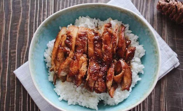 Southern Slow Stewed Chicken Rice Bowl | Dark Kitchen